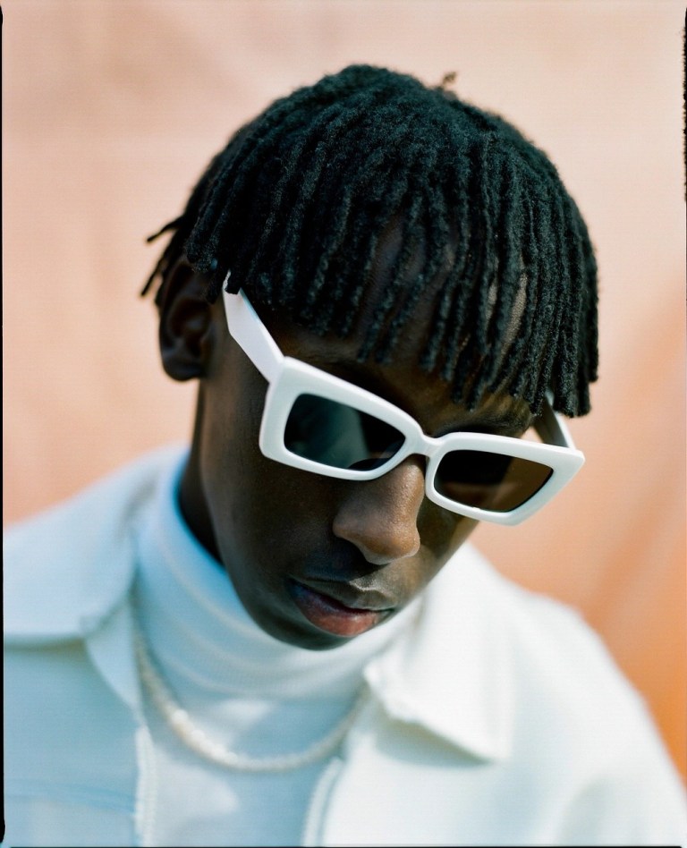 JOSHUA ODULATE – PHOTOGRAPHER